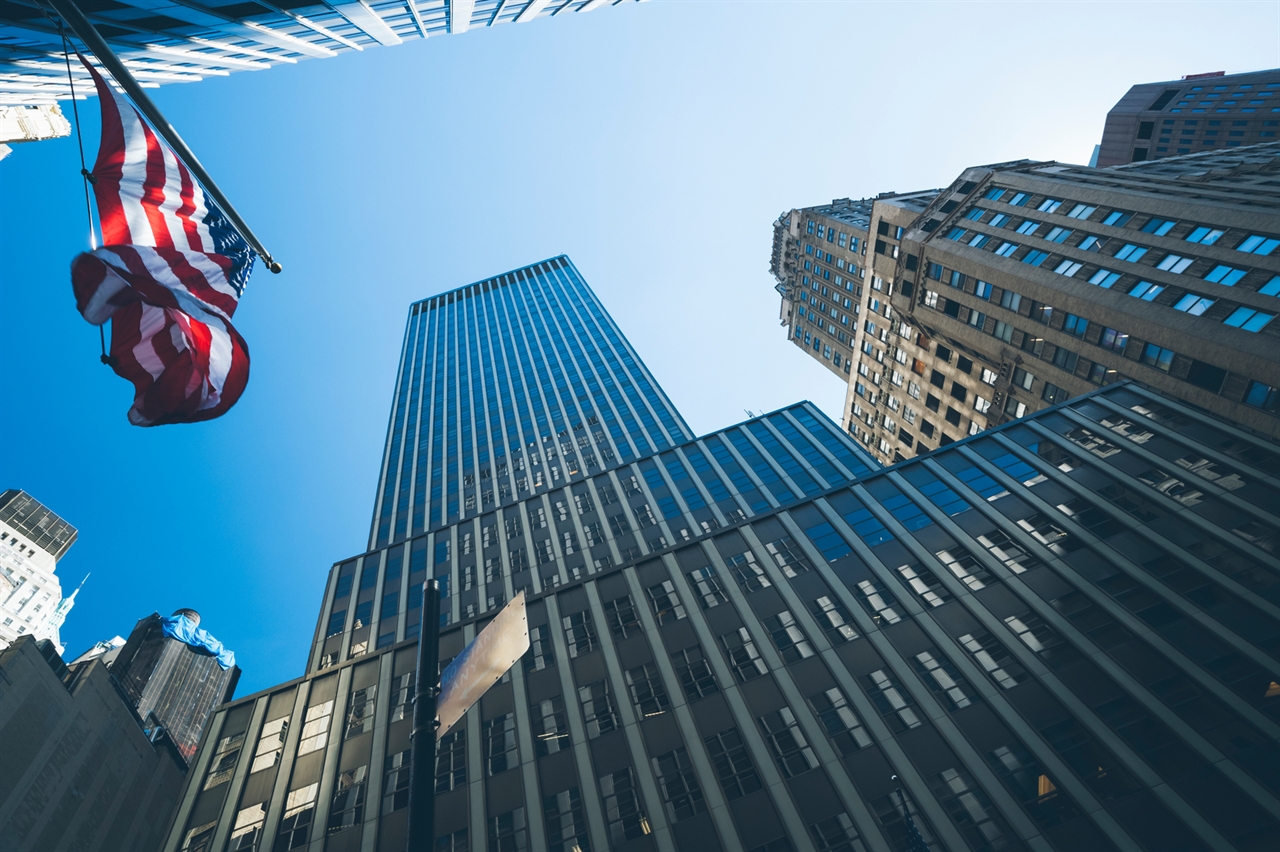 Central Bank Easing - Foster & Motley