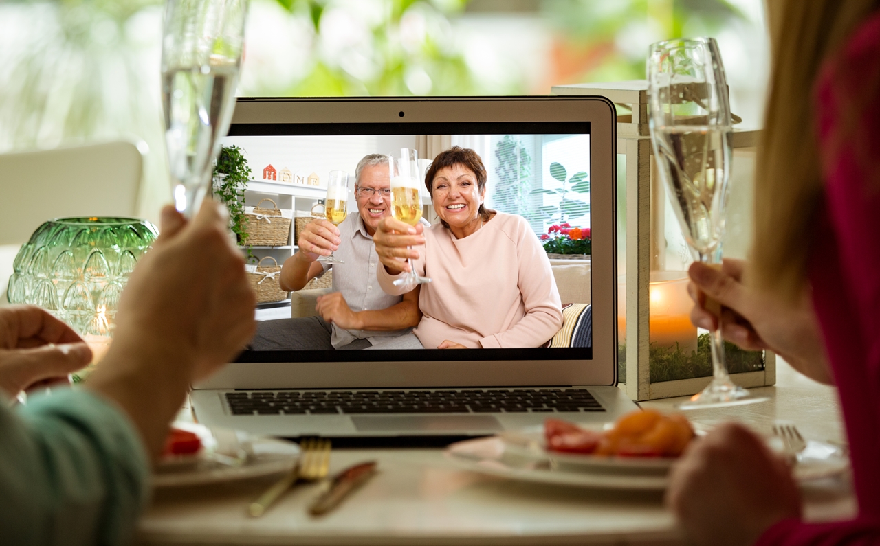6 Tips For Virtual Family Gatherings - Foster & Motley